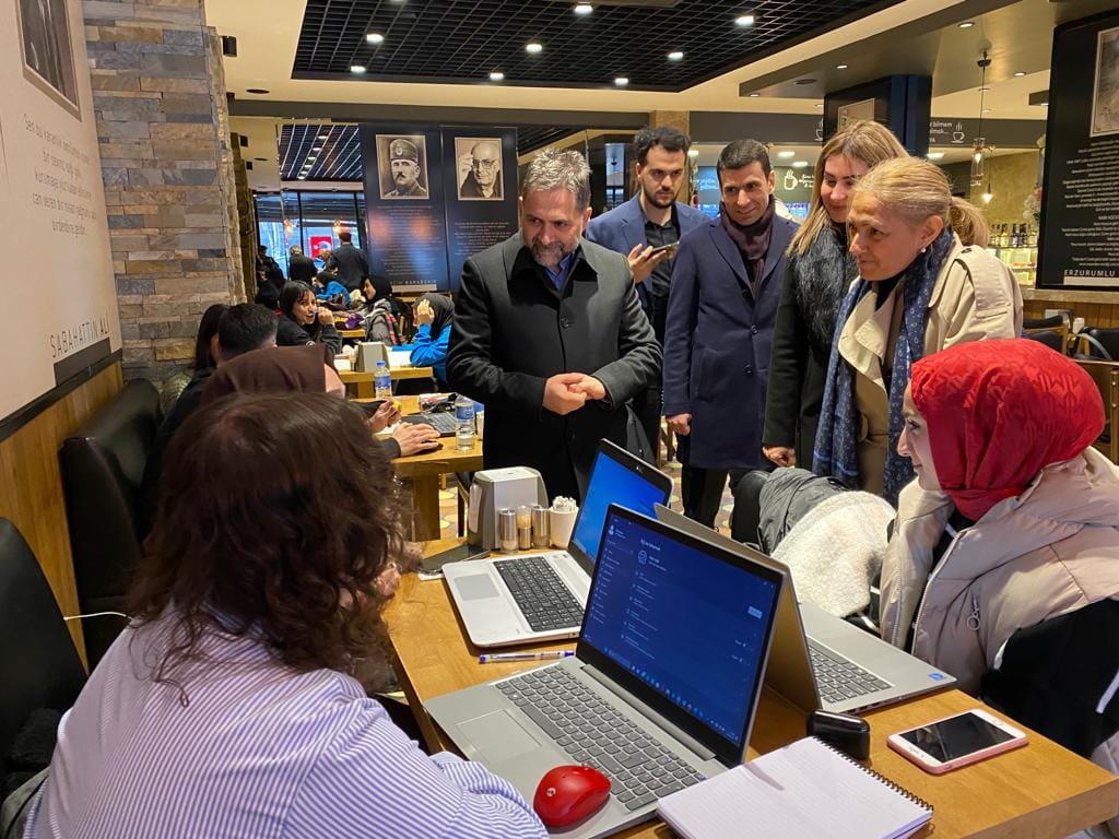 Terminal Caddesi’ndeki esnafımız ve genç kardeşlerimizle bir araya ...